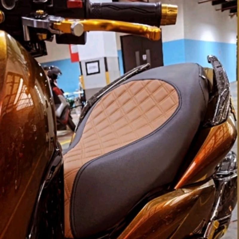 Jual Jok Modifikasi Yamaha Xmax 250 New Connected 2023 2024 Model Retro ...