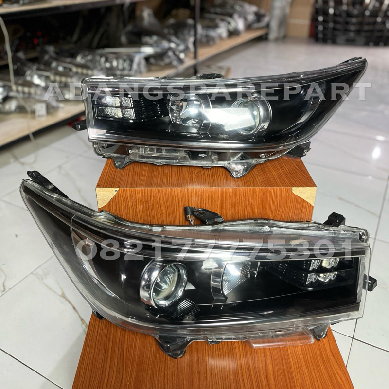 Jual Headlamp lampu depan Toyota Innova Reborn tipe Q Original | Shopee ...