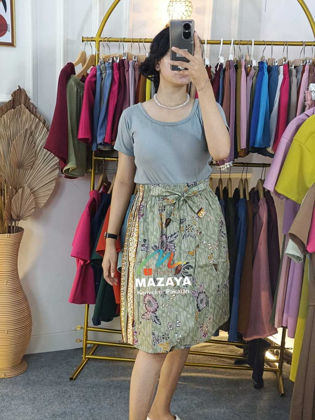 Jual Rok Batik Modern Wanita Selutut Flora Skirt Bunga Korean Style ...
