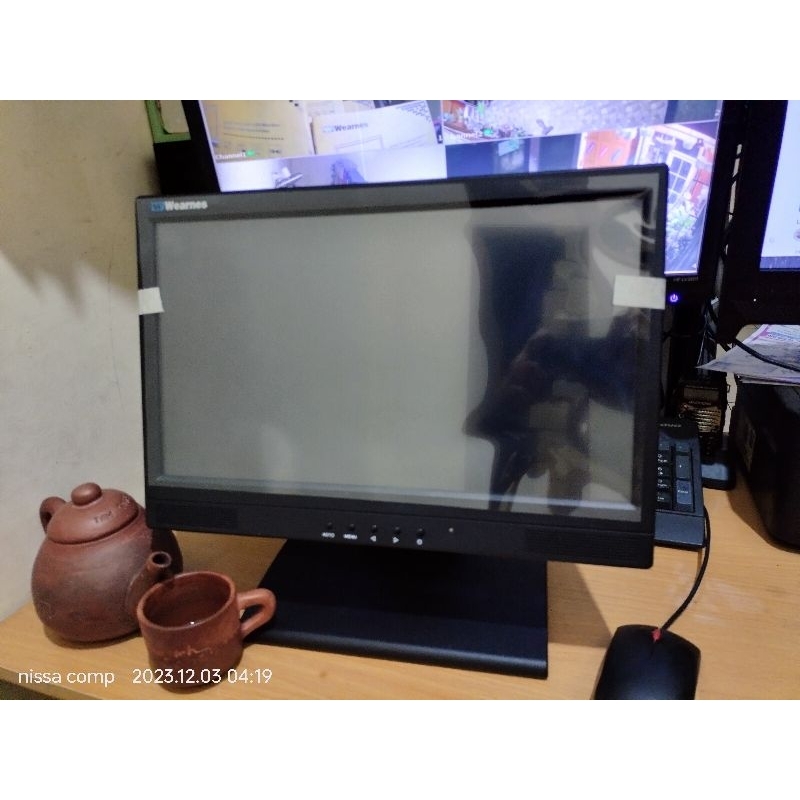Jual Monitor 16inch wearnes touchscreen minus vignet | Shopee Indonesia
