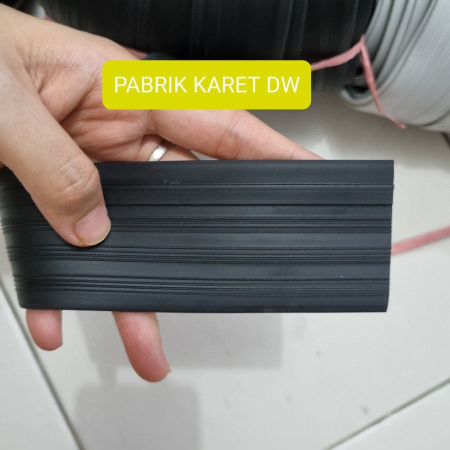 Jual Step nosing karet / lis tangga karet polos | Shopee Indonesia