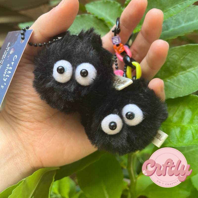 Jual SPIRITED AWAY - The Shoot Spirites susuwatari charms . Bola Bulu ...