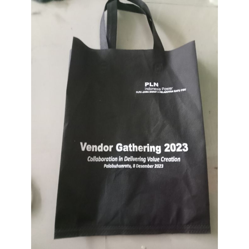 Jual GOODIE BAG CUSTOM SATU WARNA.MINIMAL 50 PCS | Shopee Indonesia