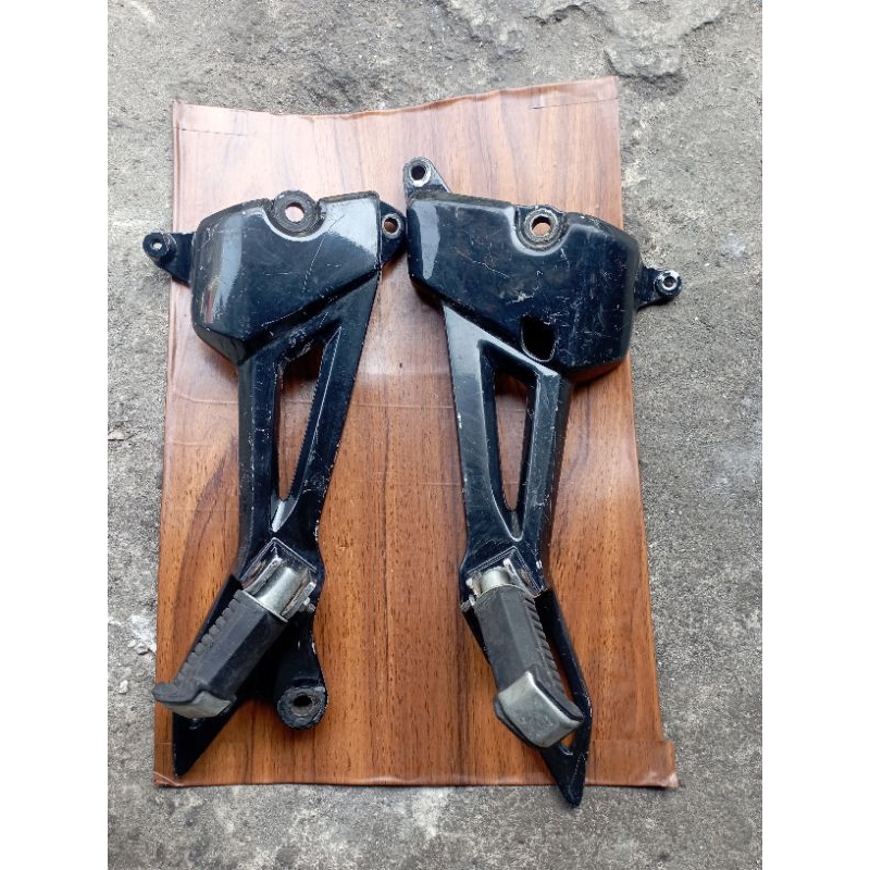 Jual Foostep Belakang honda Mp primus/Megapro primus original copotan ...