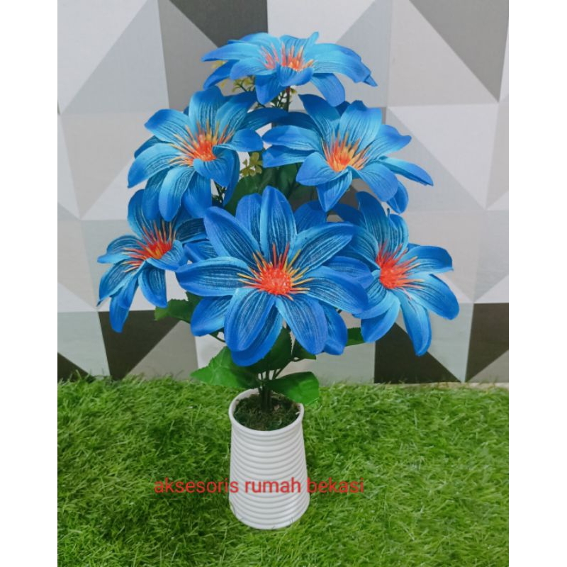 Jual BUNGA KAMBOJA ARTIFICIAL 6 KUNTUM DENGAN POT ULIR | Shopee Indonesia