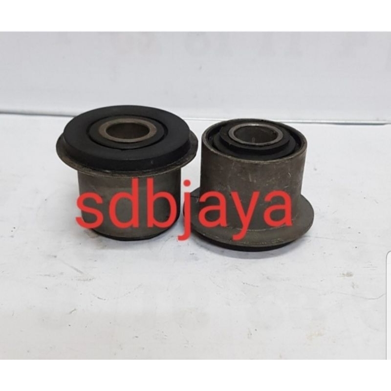 Jual karet bosh/bos bushing per daun spring dyna saurus hino dutro 110 ...