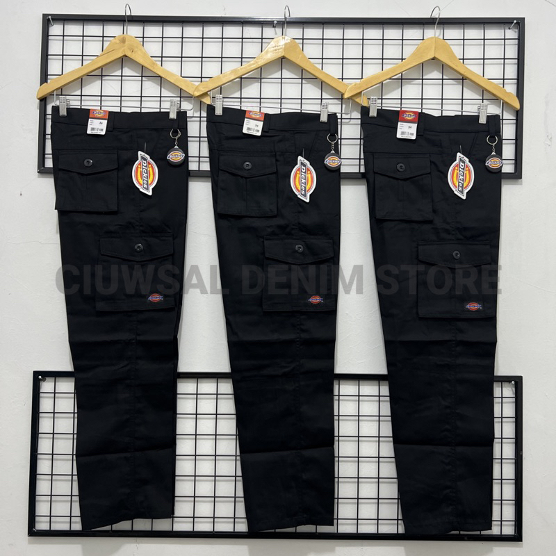 Jual CARGO PANJANG PRIA HITAM/CELANA CARGO PANJANG/FRE GANTUNGAN KUNCI ...