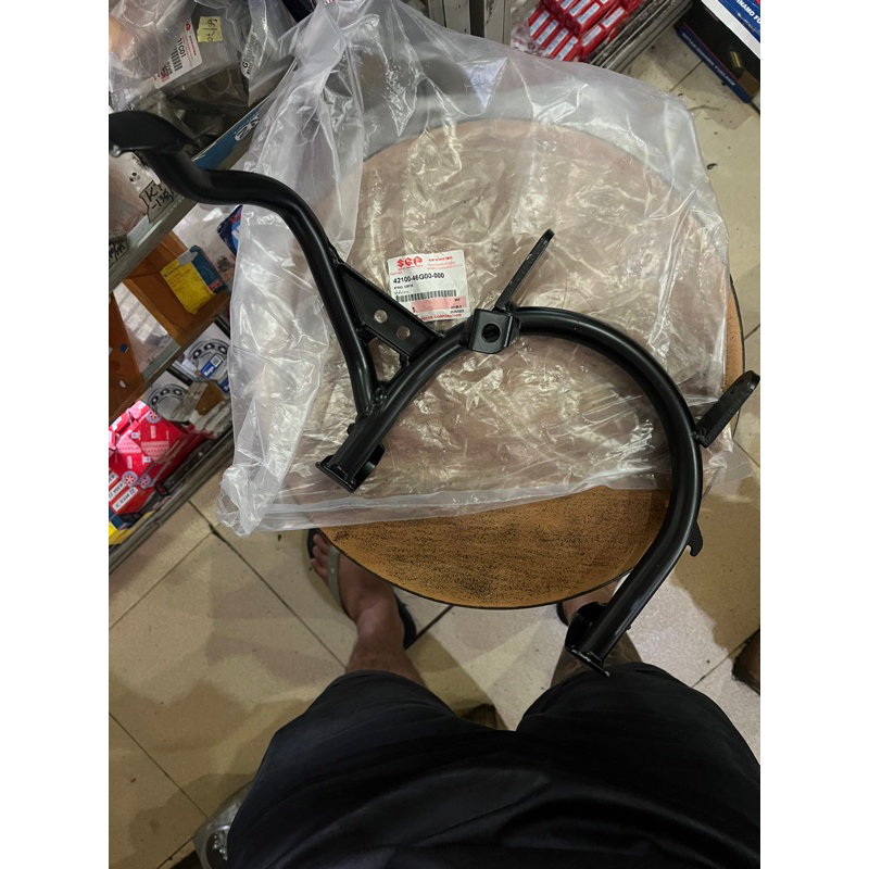 Jual STANDAR TENGAH CAGAK 2 SPIN 125 ORIGINAL SGP | Shopee Indonesia