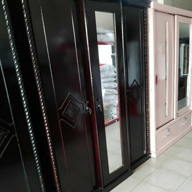 Jual lemari kayu 3 pintu/perabot | Shopee Indonesia