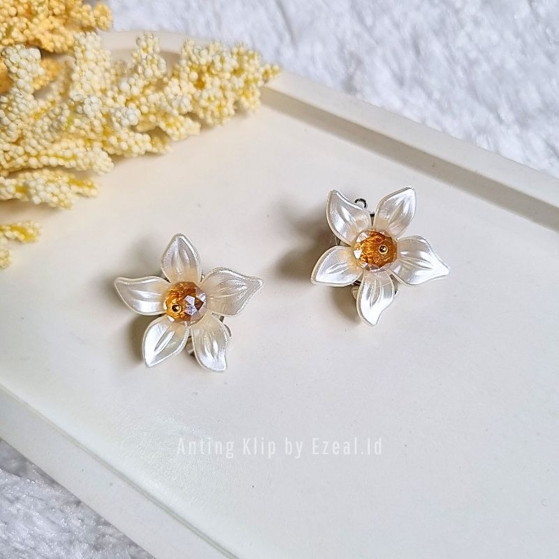 Jual Anting Jepit Klip Bunga Mutiara Hijab dan Non Hijab Wanita Kode ...