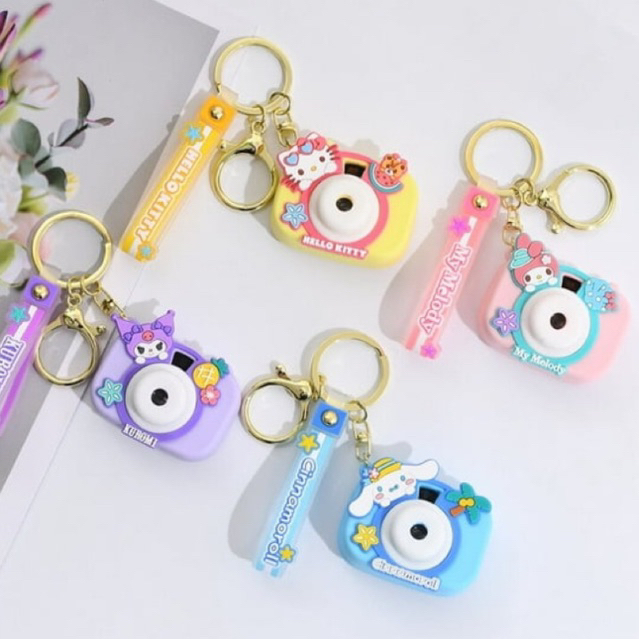 Jual sanrio camera projection keychains gantungan kunci bentuk kamera ...