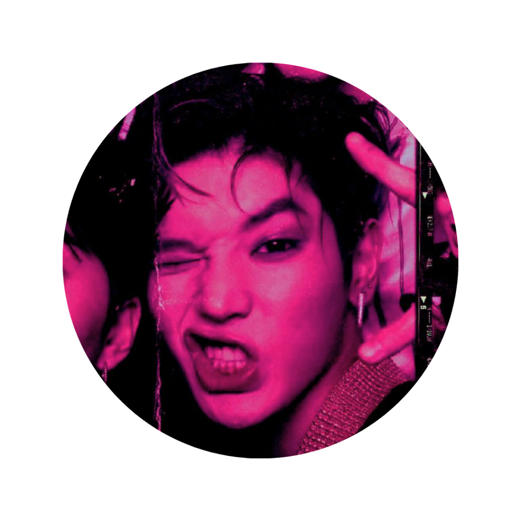 Jual [2] PIN BUTTON 44mm shezslay - chrome / y2k / kpop idol / acubi ...