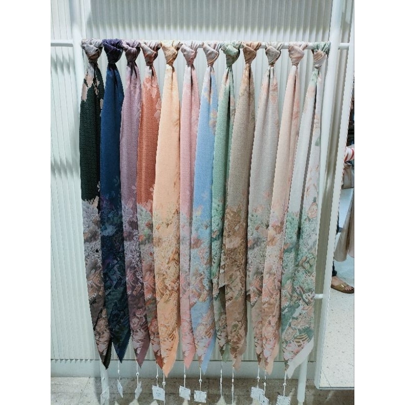 Jual Tuscany Series by Buttonscarves | Shopee Indonesia