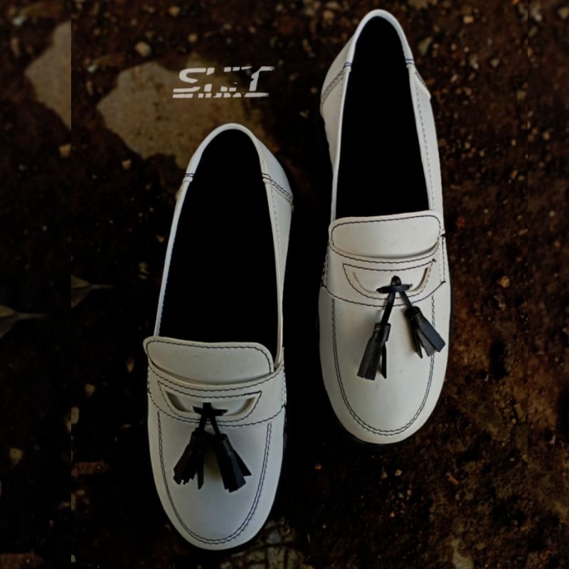 Jual Shitdipity - Sepatu Loafers Docmart Putih Pria Wanita Formal ...