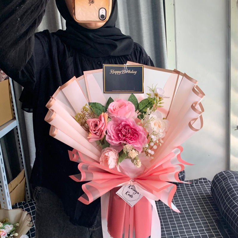 Jual BUKET WISUDA | BUKET BUNGA | KADO BUKET BUNGA ANTI LAYU | KADO ...