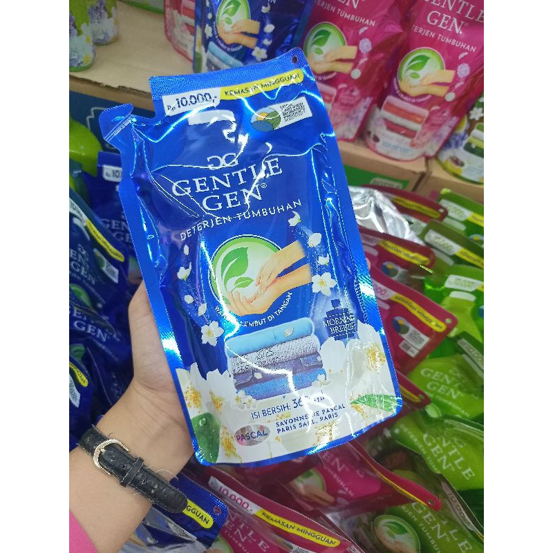 Jual gentle gen detergen cair kemasan refil 360ml | Shopee Indonesia