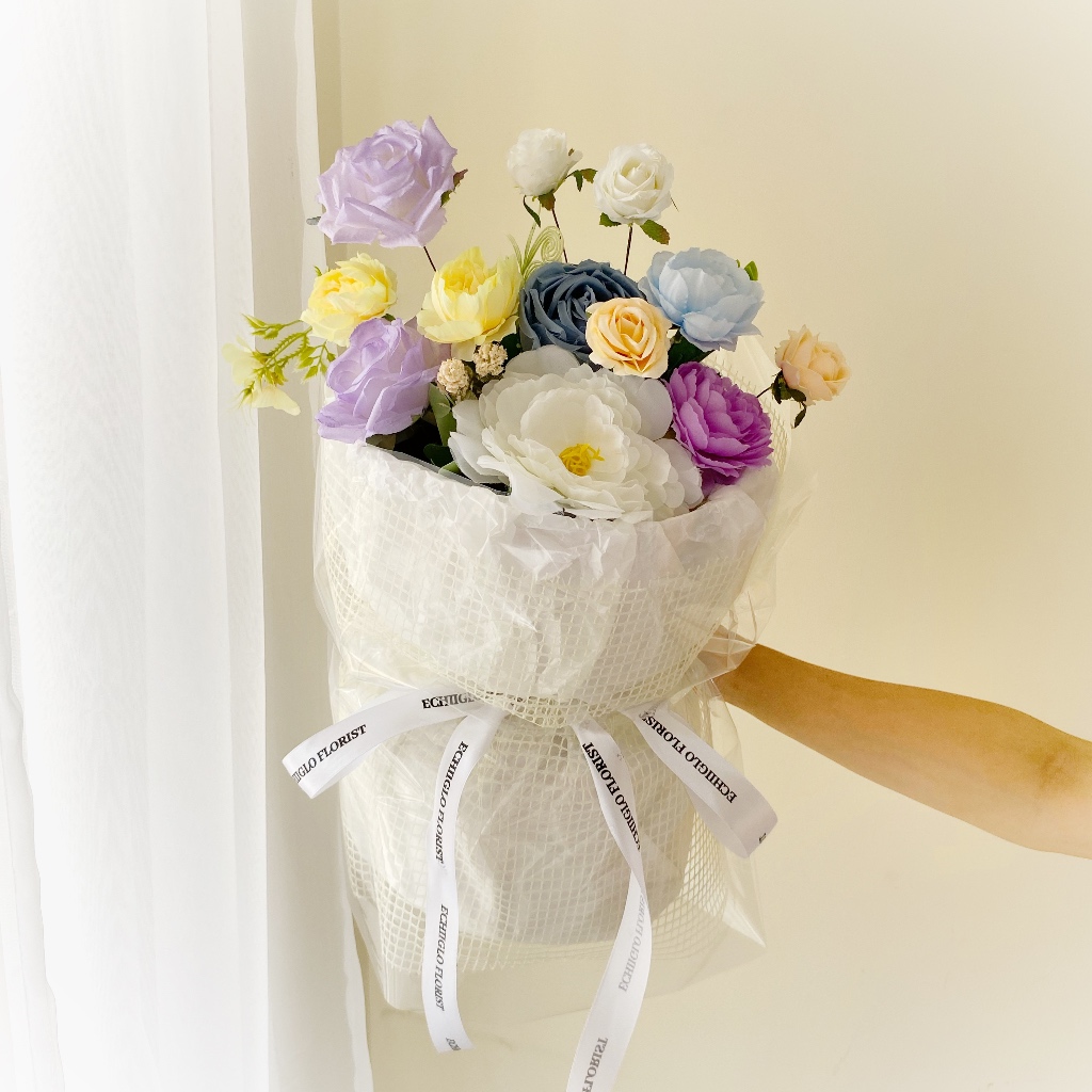 Jual Dandelion Secret - READY STOCK Quinn Round Artificial Bouquet ...
