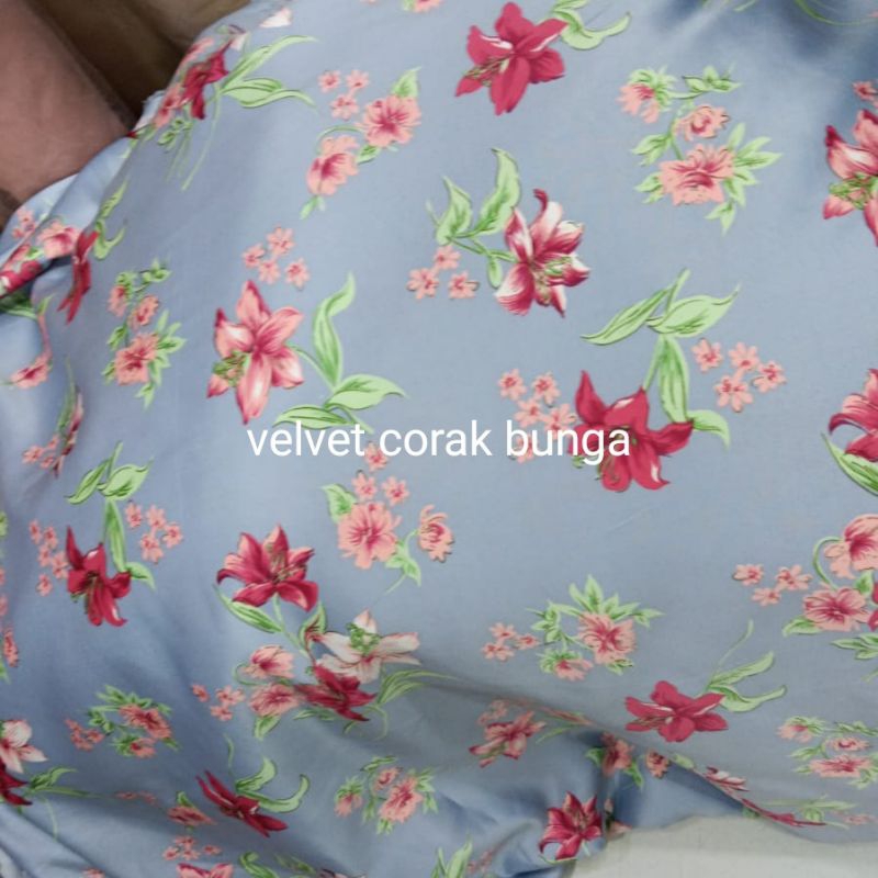 Jual kain satin velvet corak bunga (harga per setengah meter) | Shopee ...