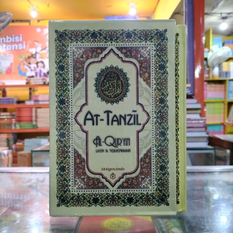 Jual AL QURAN LATIN DAN TERJEMAH AT - TANZIL A5 ( BOX ) | Shopee Indonesia