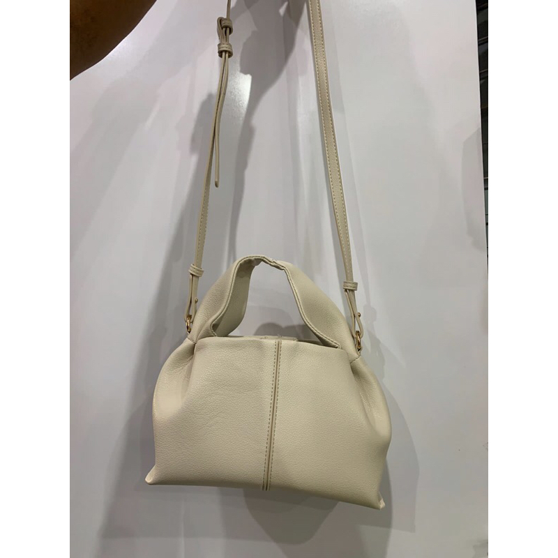 Jual POLENE SLING BAG PUTIH BEIGE | Shopee Indonesia
