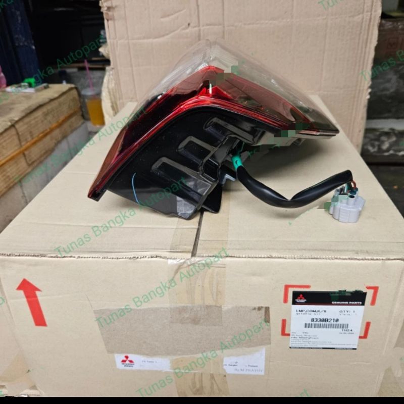 Jual Lampu Stop Kanan All New Triton KL3T 2015-2019 8330B210 ( Asli ...