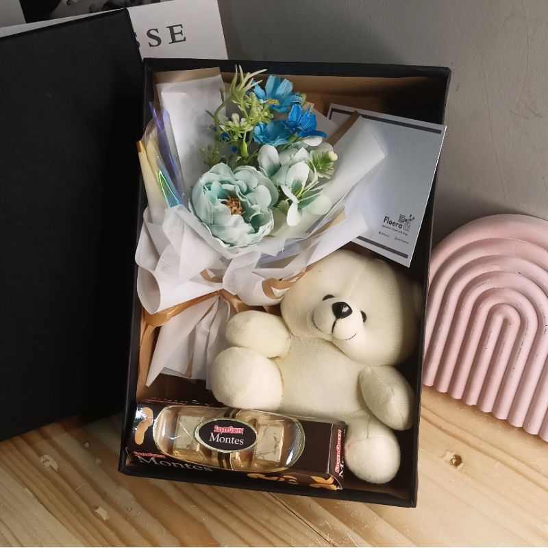 Jual Gift Box valentine premium buket boneka coklat untuk ulang tahun ...