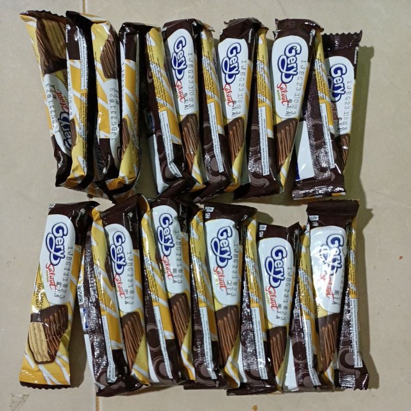 Jual SG GERY SALUT WAFER RENTENG 24x6gr GERY SALUT | Shopee Indonesia