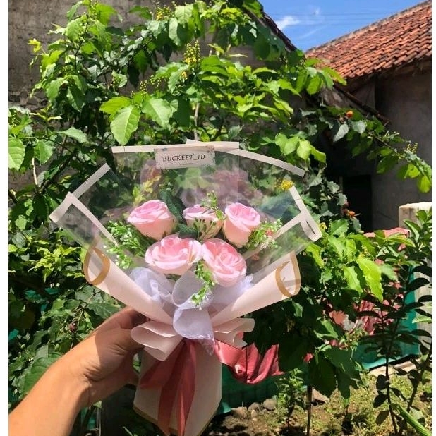 Jual (PROMO) BUKET BUNGA MAWAR PINK 5 TANGKAI | CHELOPANE ATASAN ...