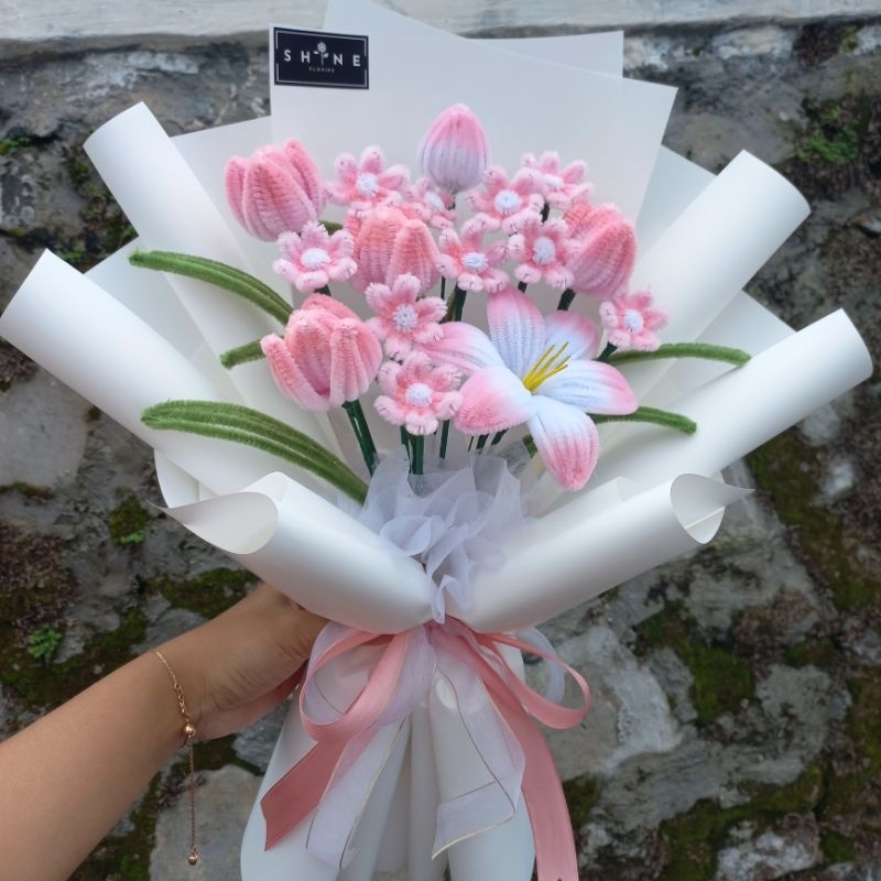 Jual Buket bunga kawat bulu ( buket pipe cleaner) - tulip lily (BACA ...