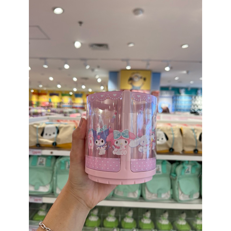 Jual Miniso x Sanrio‼️ Pencil Holder / Pen Holder Rotating Sanrio ...