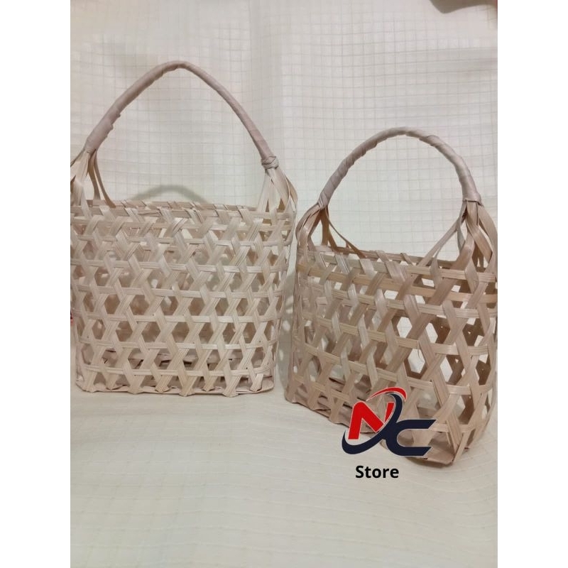 Jual Tas anyaman bambu Unik, / keranjang Hampers Souvenir keranjang buah rotan | Shopee Indonesia