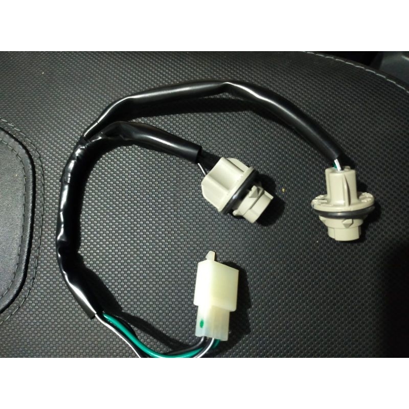 Jual Fitting Lampu Sein Depan- Cod Socket Suzuki Satria FU Injeksi ...