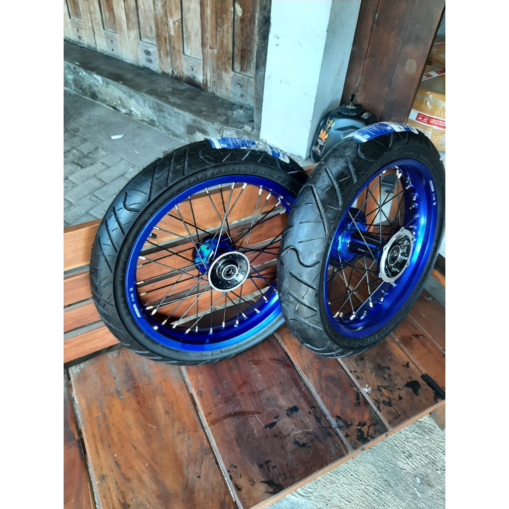 Jual Roda Set Supermoto WR 155 Ring 17 Ban IRC Baru Wheelset SUMO ...