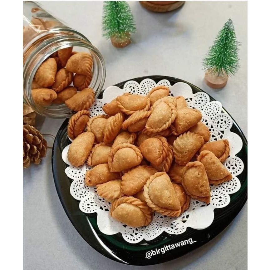 Jual 1 Kg Kue Pastel Mini Kering Isi Abon Gurih Harga Camilan Cemilan ...