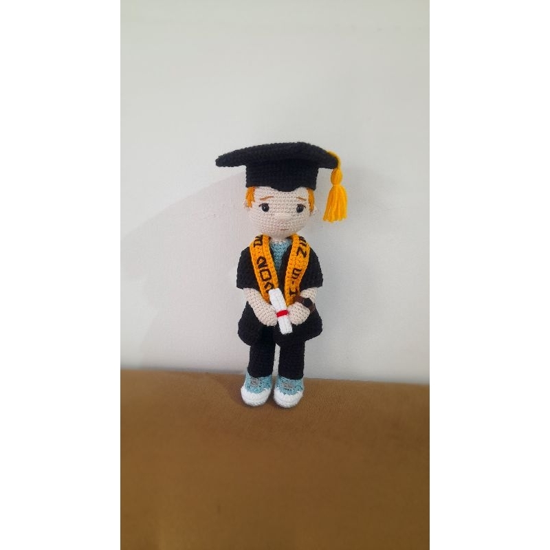 Jual Boneka wisuda/boneka rajut/graduation doll/amigurumi | Shopee ...