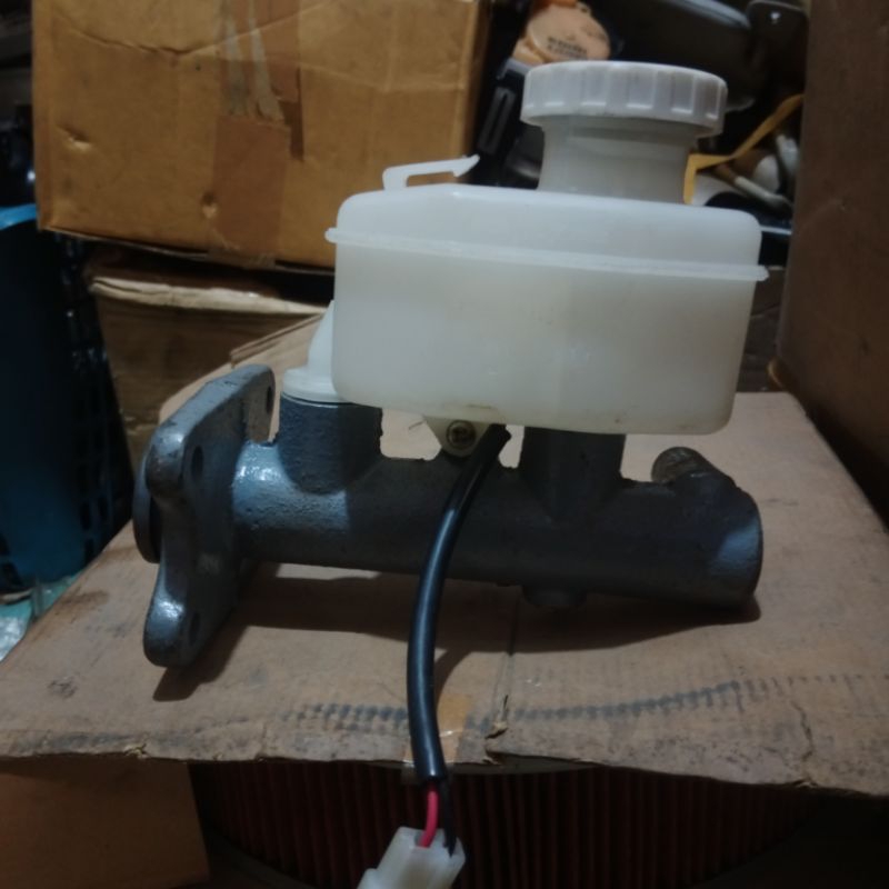 Jual MASTER REM ORIGINAL MITSUBISHI KUDA DIESEL | Shopee Indonesia