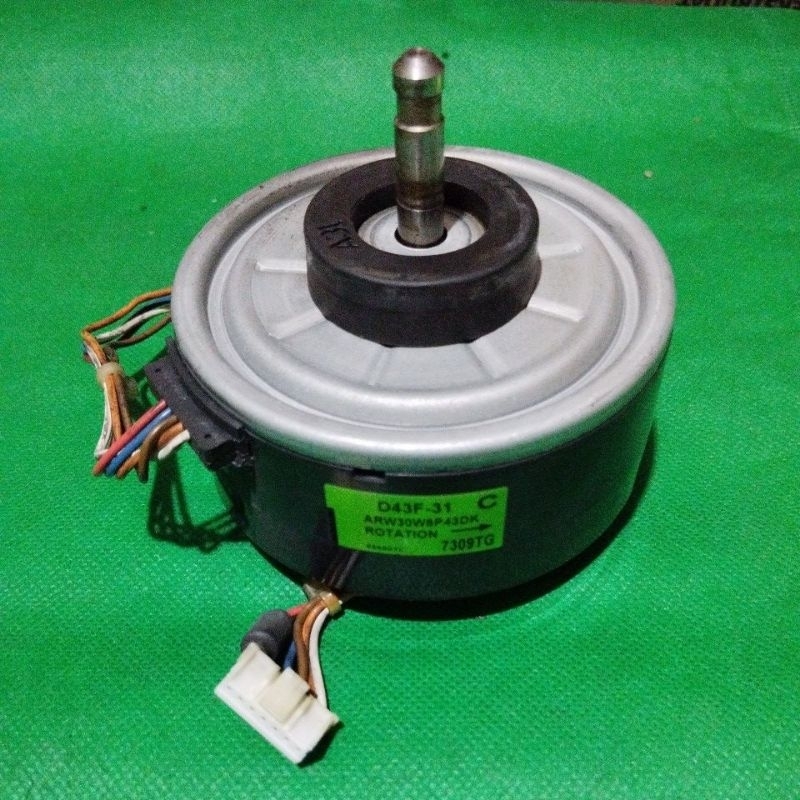 Jual FAN MOTOR AC DAIKIN ORIGINAL DINAMO BLOWER AC DAIKIN 2pk | Shopee ...