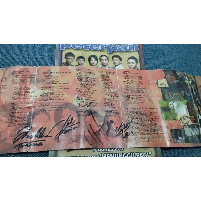 Jual KASET VCD ORIGINAL PETERPAN ost ALEXANDRIA 2005 + TTD PERSONIL Peterpan | Shopee Indonesia