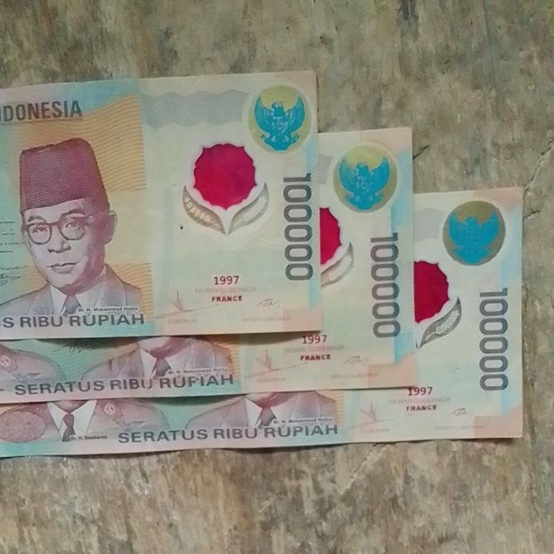 Jual UANG KUNO UKA UKA 100000 RUPIAH SUKARNO HATTA TAHUN 1997 GARUDA BIRU | Shopee Indonesia