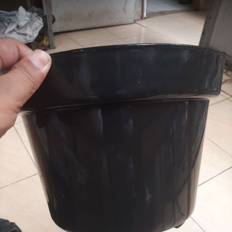 Jual Pot Plastik hitam 30 polos | Shopee Indonesia