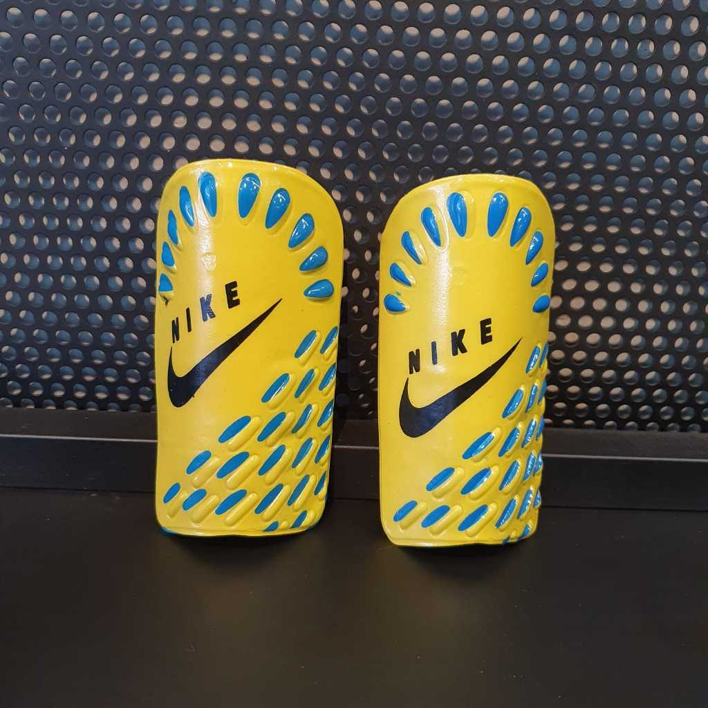 Jual Skin Deker Shin Guard Deker Lakop Pelindung Kaki Untuk Sepak Bola ...