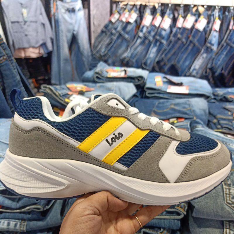Jual sepatu sneaker cwok lois new arrival (LSSN122F) | Shopee Indonesia