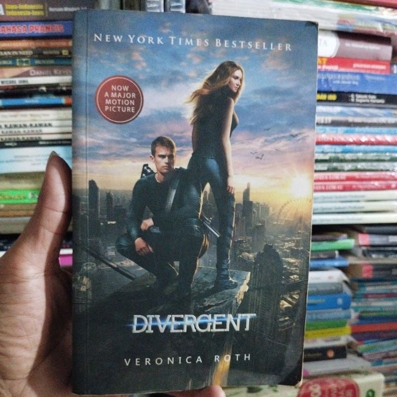 Jual Original Novel Divergent by Veronica Roth | Shopee Indonesia
