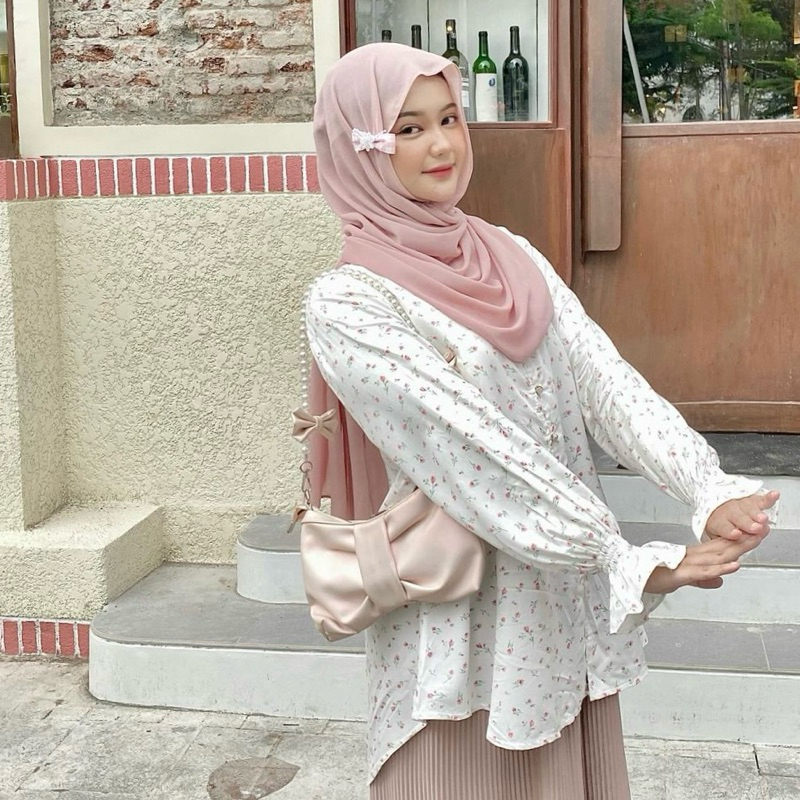 Jual Ghamara • ZARLA BLOUSE | atasan bunga wanita | korean blouse ...