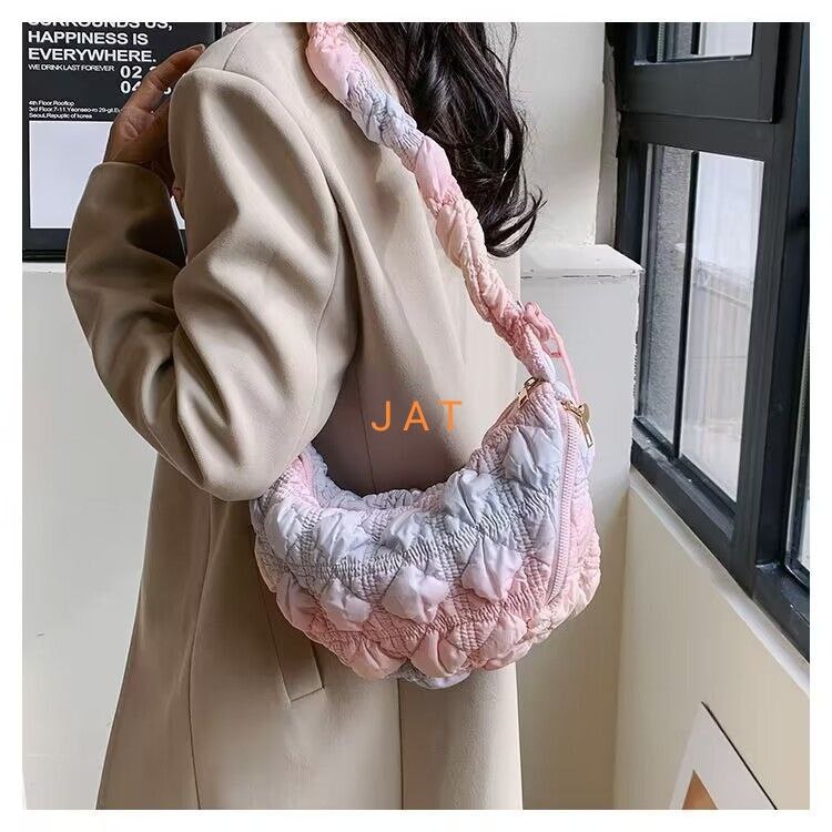 Jual Carlyn Sling Bag - Tas Carlyn Bag Korea Bangkok Import Puffy Cozy ...