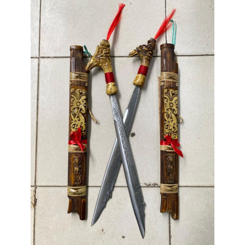 Jual MANDAU ETNIK GAGANG TANDUK BAJA PUTIH ANTI KARAT KHAS DAYAK ...