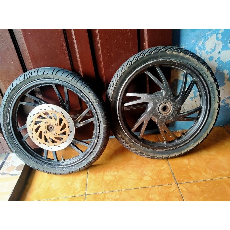 Jual plek velek Suzuki skyweve hayate fulsent SM ban masih tebal ...