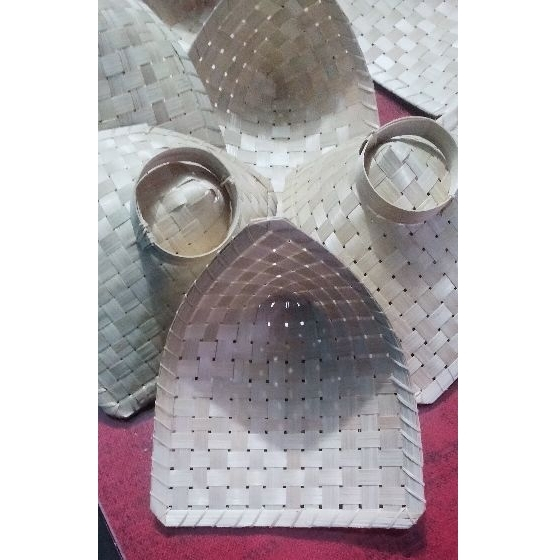 Jual piring bambu piring pincuk anyaman bambu wadah sajian makanan ...