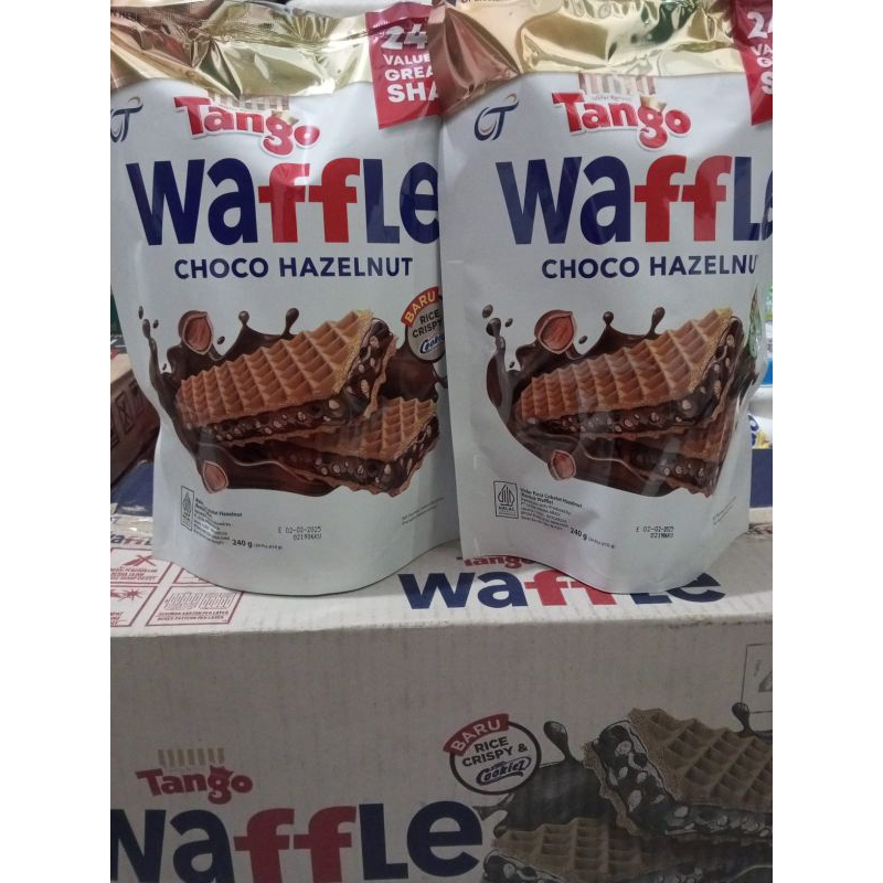 Jual TANGO WAFFLE CHOCO HAZELNUT 240GR | Shopee Indonesia