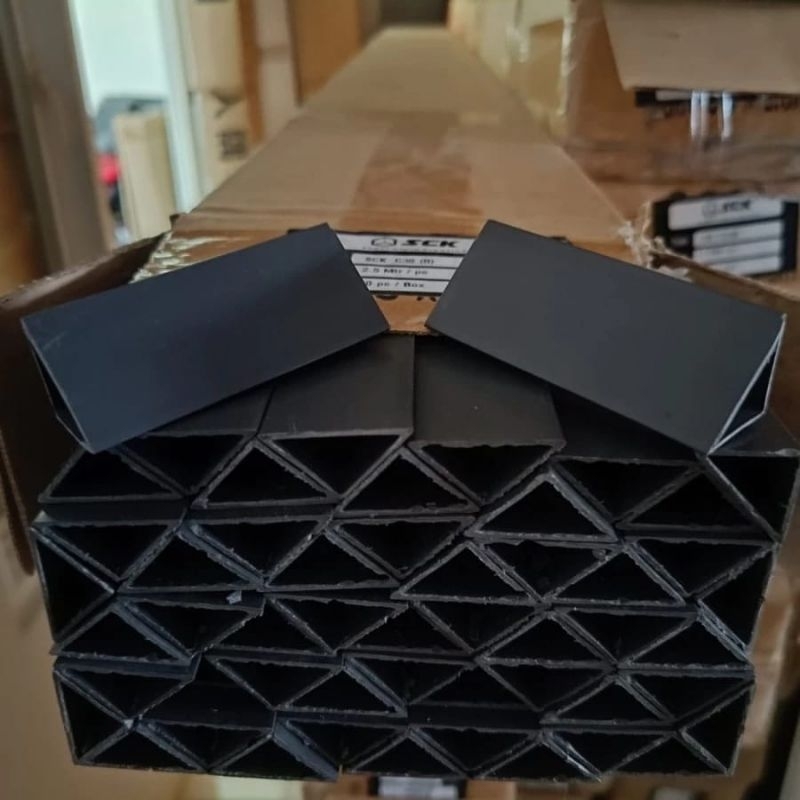 Jual Corner bead C30 (2.5m) (Black ) Plastik Chamfer PVC fillet Sudutan ...